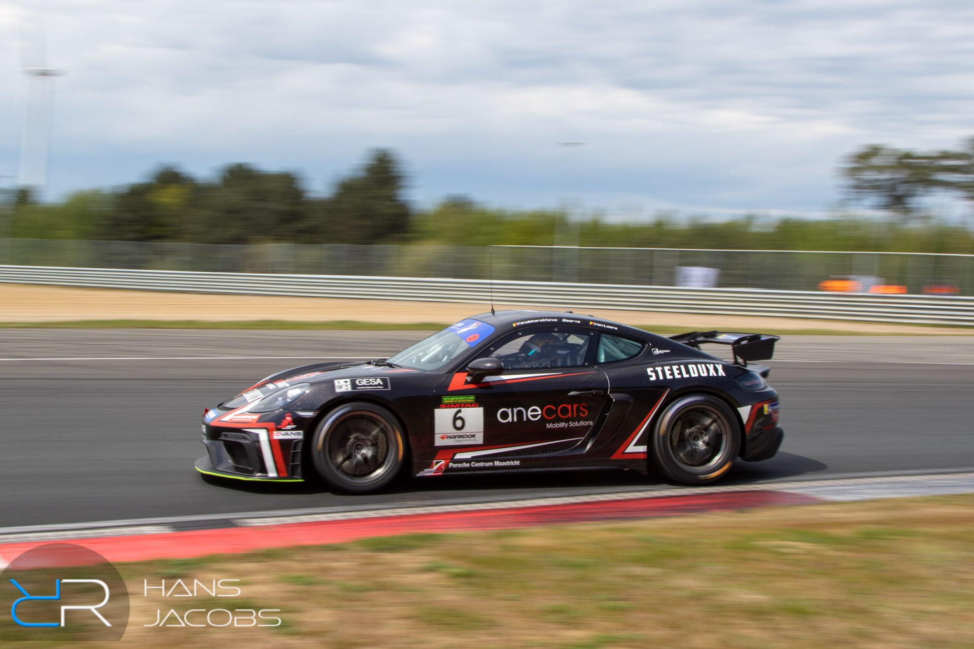 Russel Racing van start tot finish • RallyandRaces.com