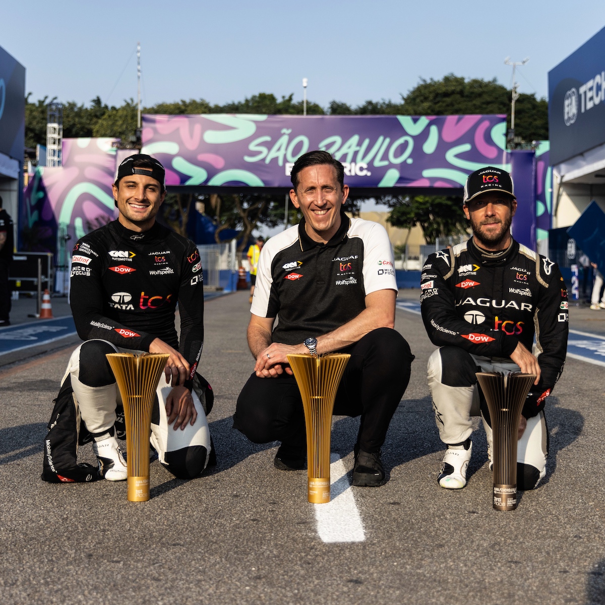 Overwinning en podium voor Jaguar TCS Racing in São Paulo's Sambadrome