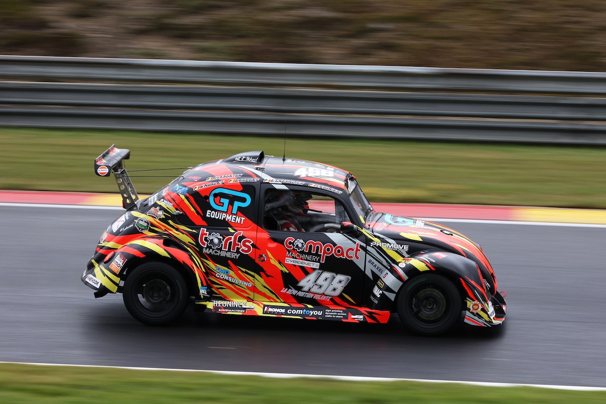 Een versterkt Leader Racing mikt op het podium